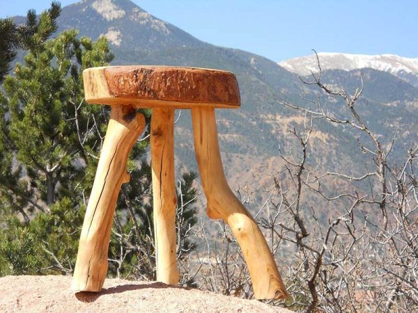 How-To Make a Three Legged Log Stool - Log Furniture How To